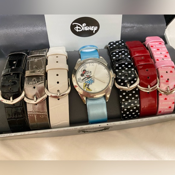 Disney | Accessories | Disney Accutime Minnie Mouse Watch With 7 ...